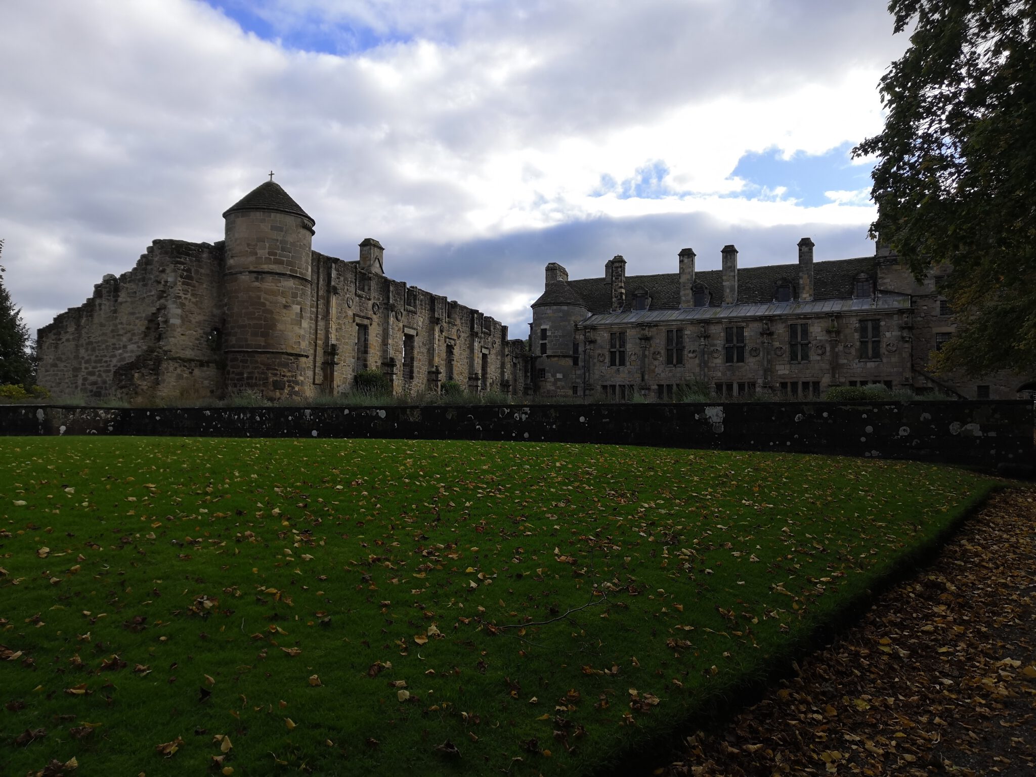 Falkland Palace – A Palace for a Queen’s joy – A scottish World