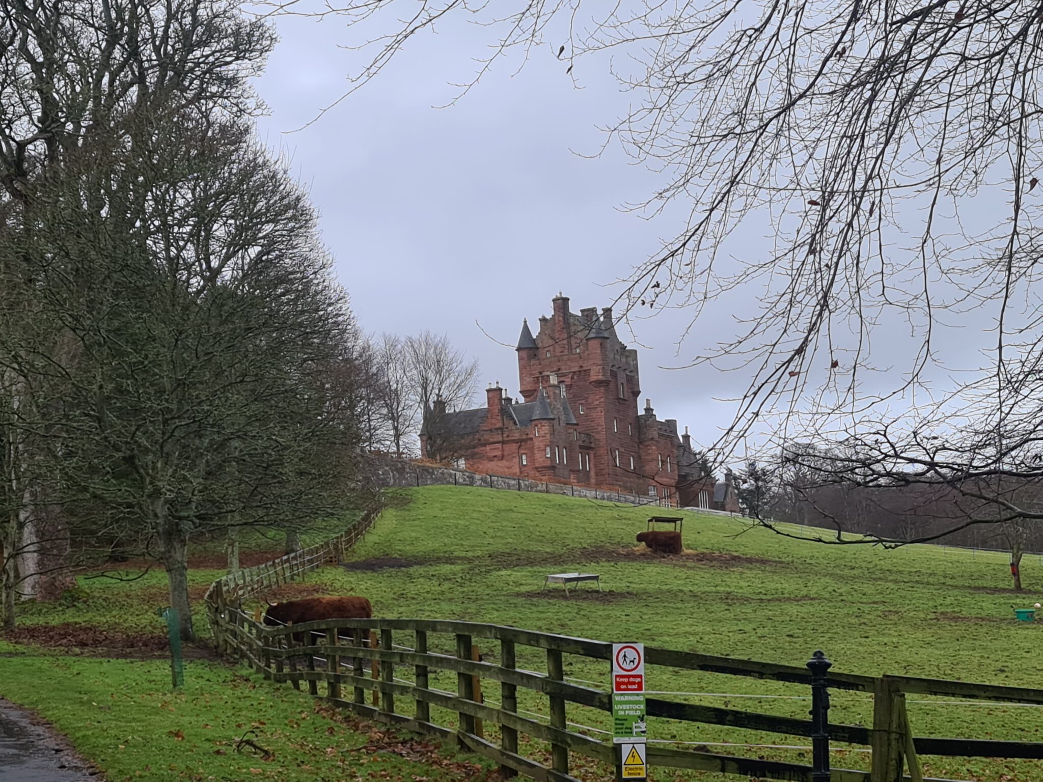 Ayton Castle – A scottish World