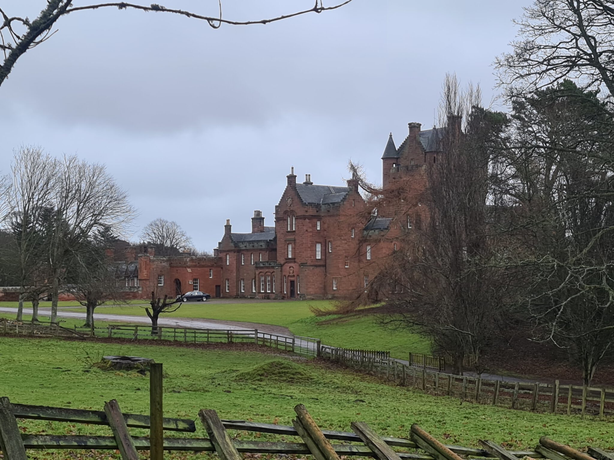 Ayton Castle – A scottish World