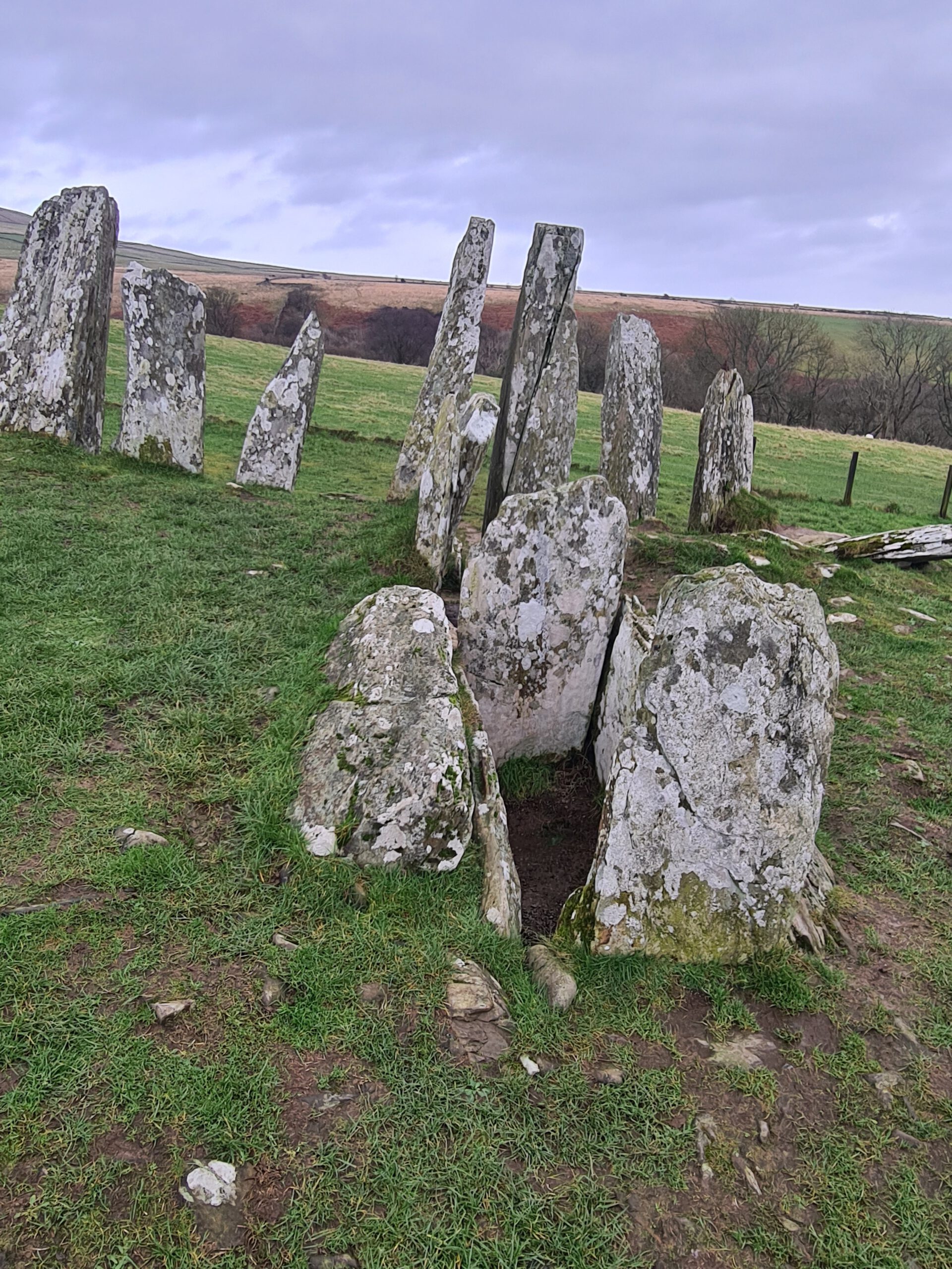 Cairn Holy – Chambered Cairn – A scottish World