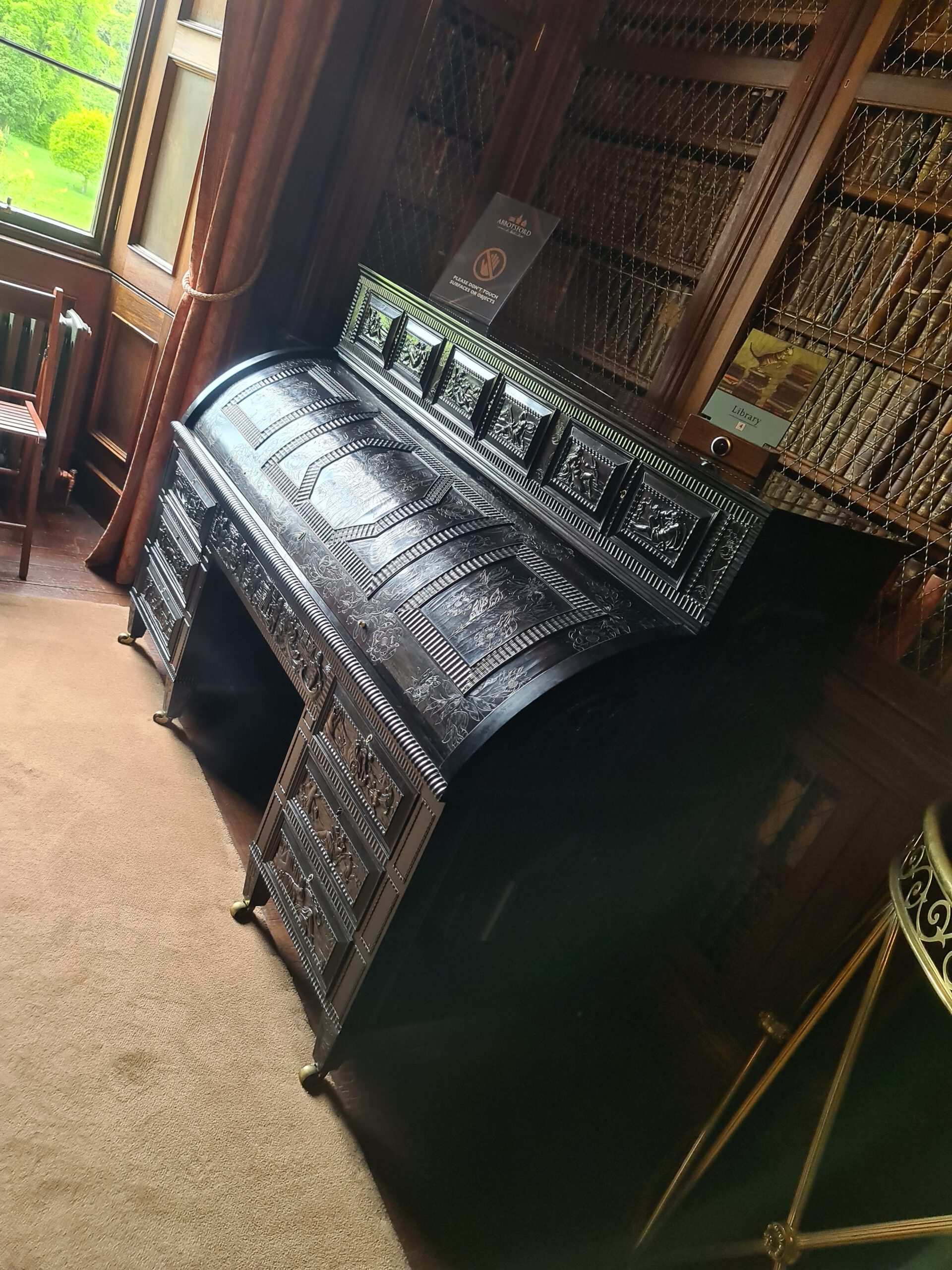 Abbotsford – Home of Sir Walter Scott – A scottish World