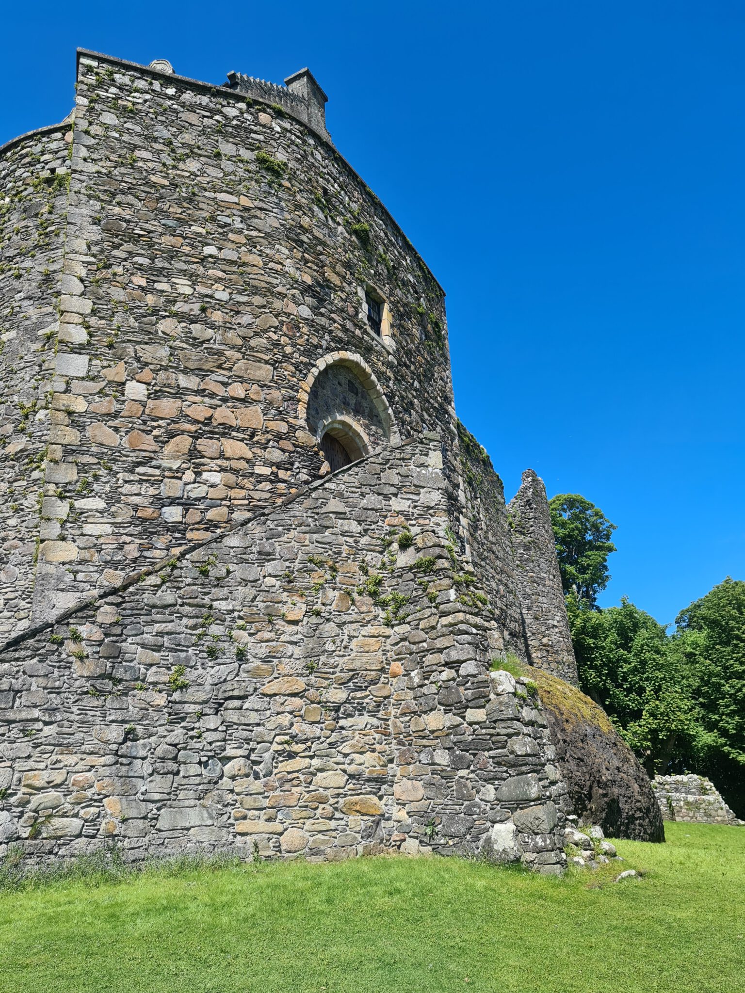 Dunstaffnage Castle and Chapel – A scottish World