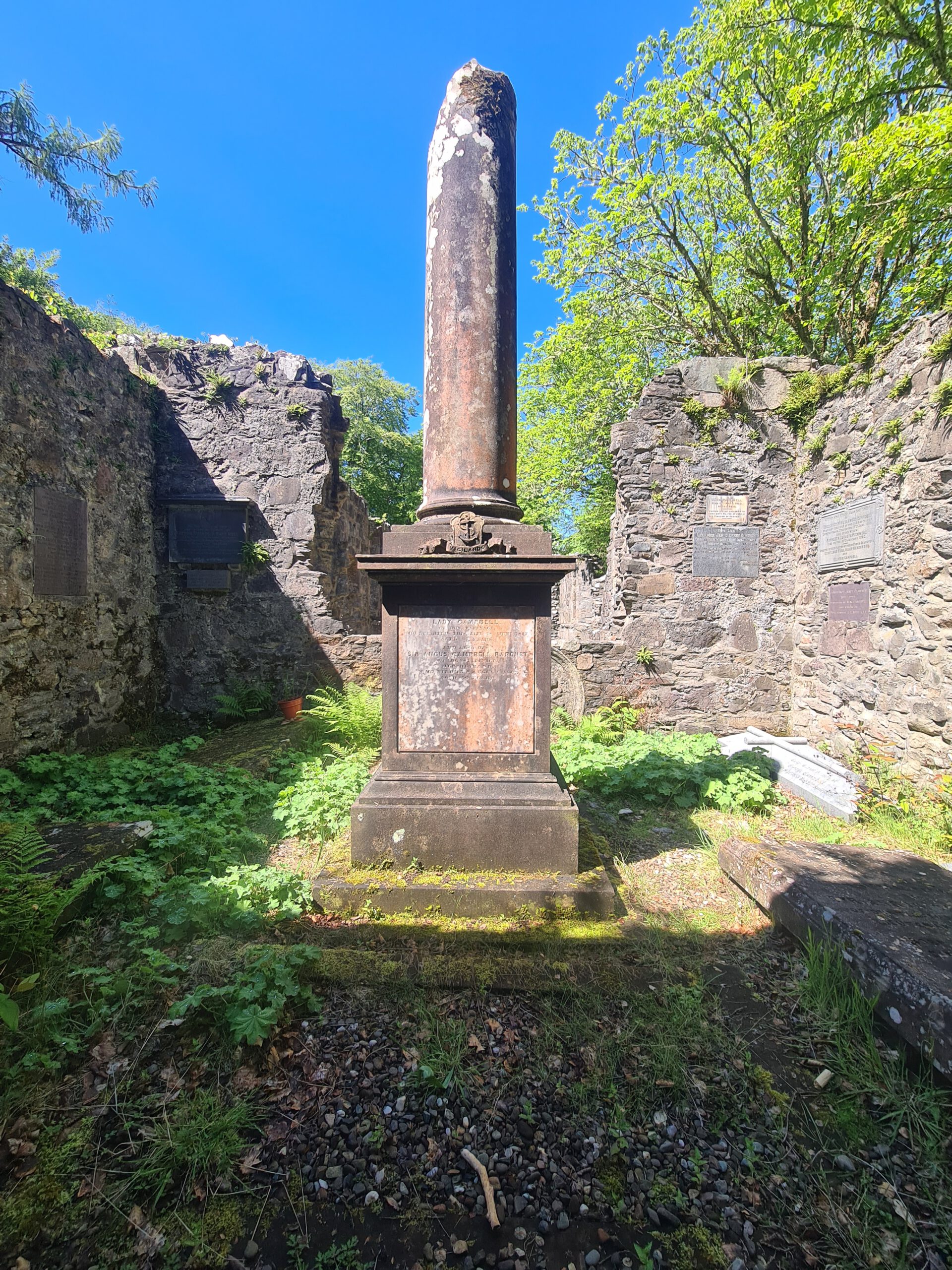 Dunstaffnage Castle and Chapel – A scottish World