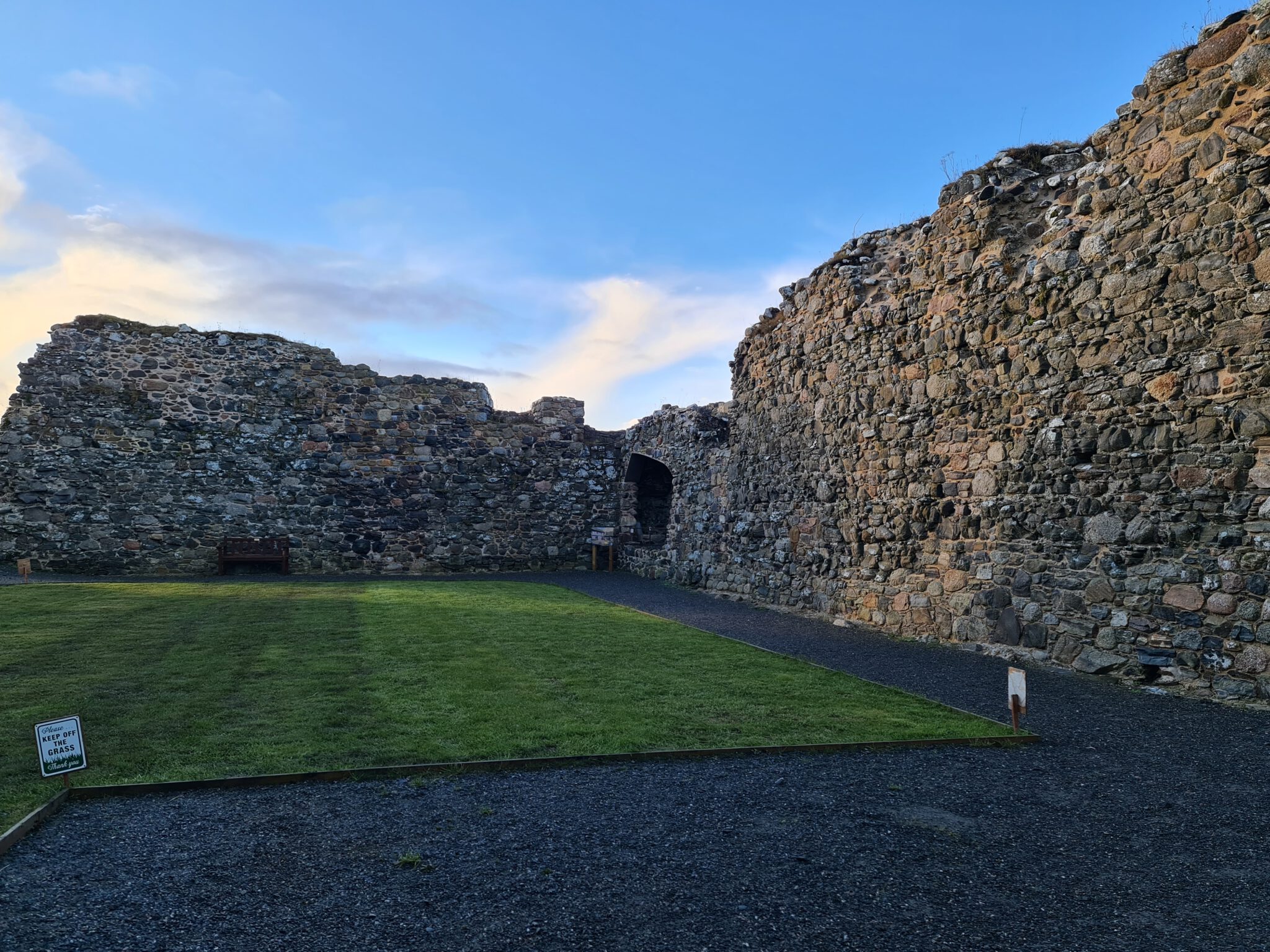 Castle Roy – A scottish World
