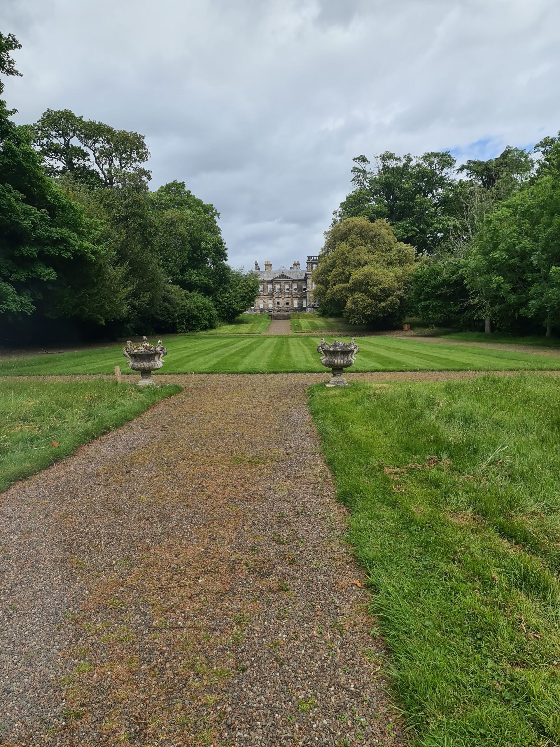 Hopetoun House – The ancestral home of the Hope Family – A scottish World
