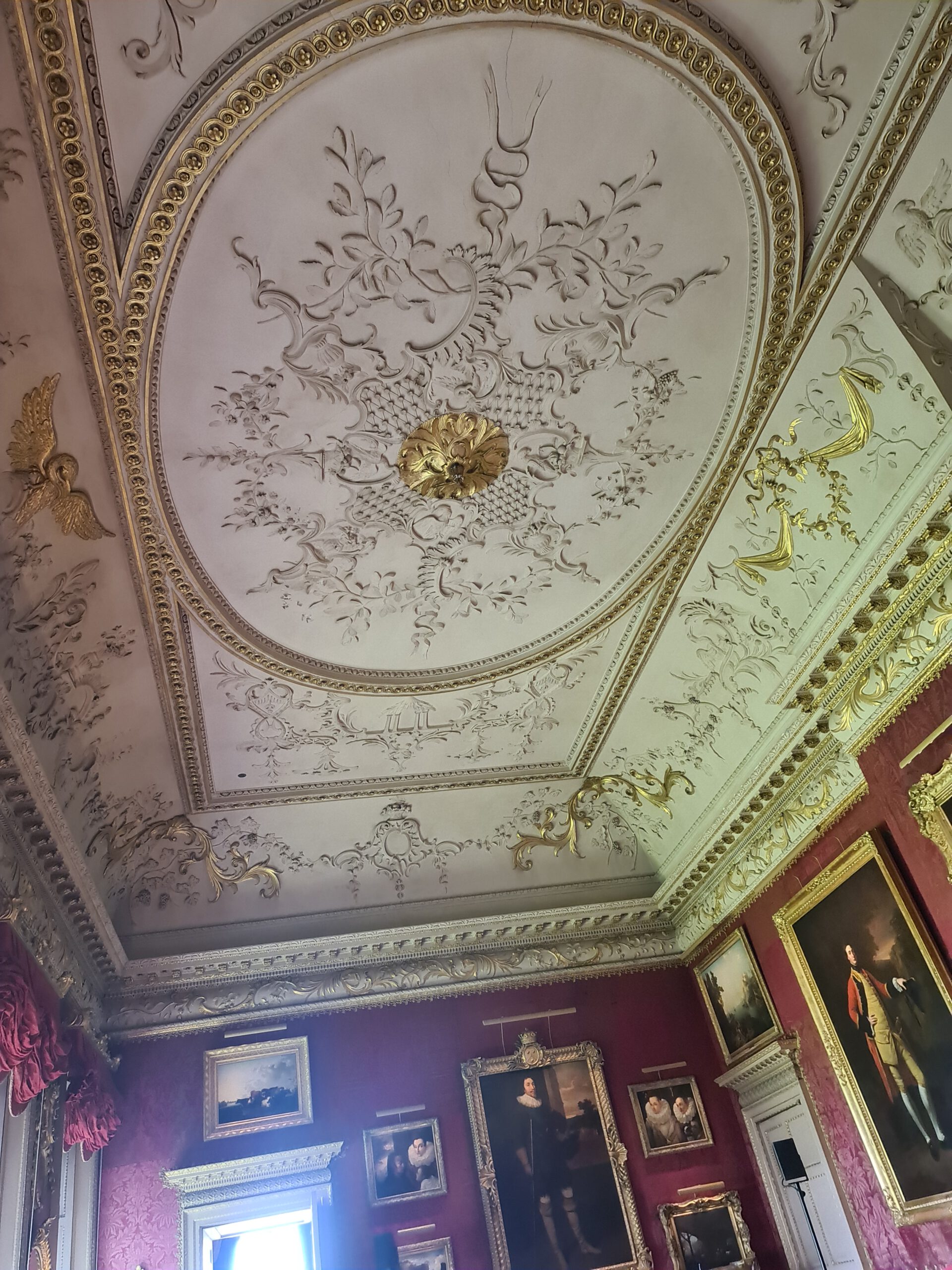 Hopetoun House – The ancestral home of the Hope Family – A scottish World