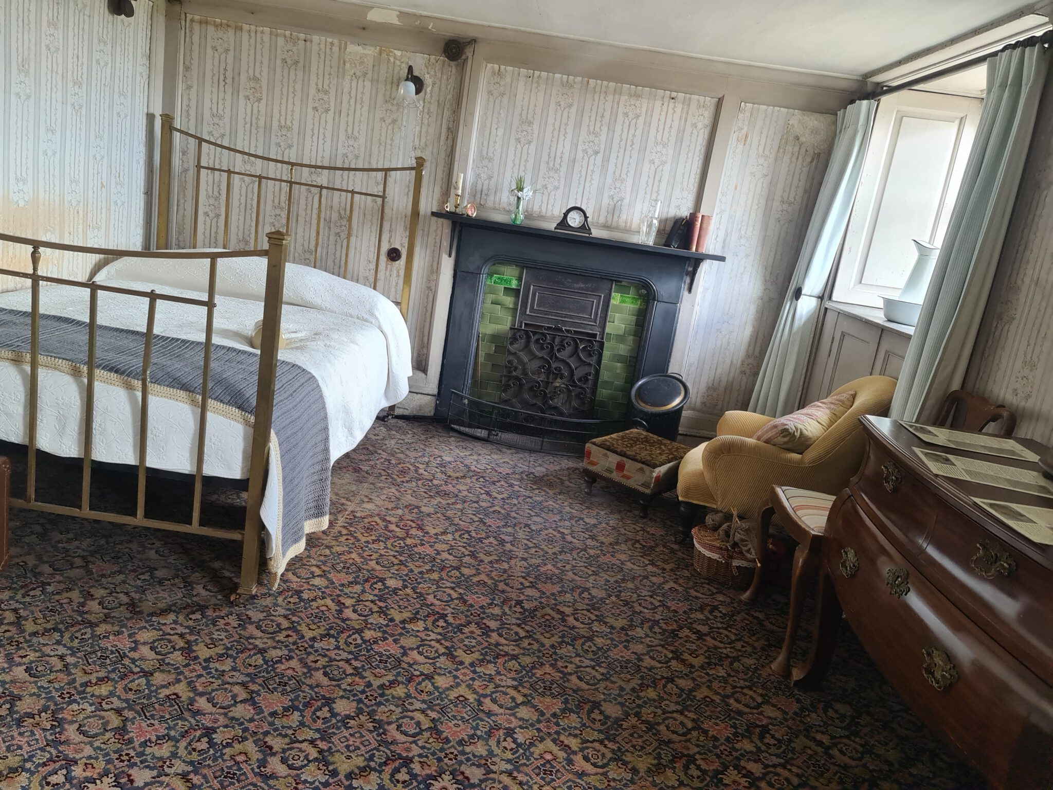 Hopetoun House – The ancestral home of the Hope Family – A scottish World