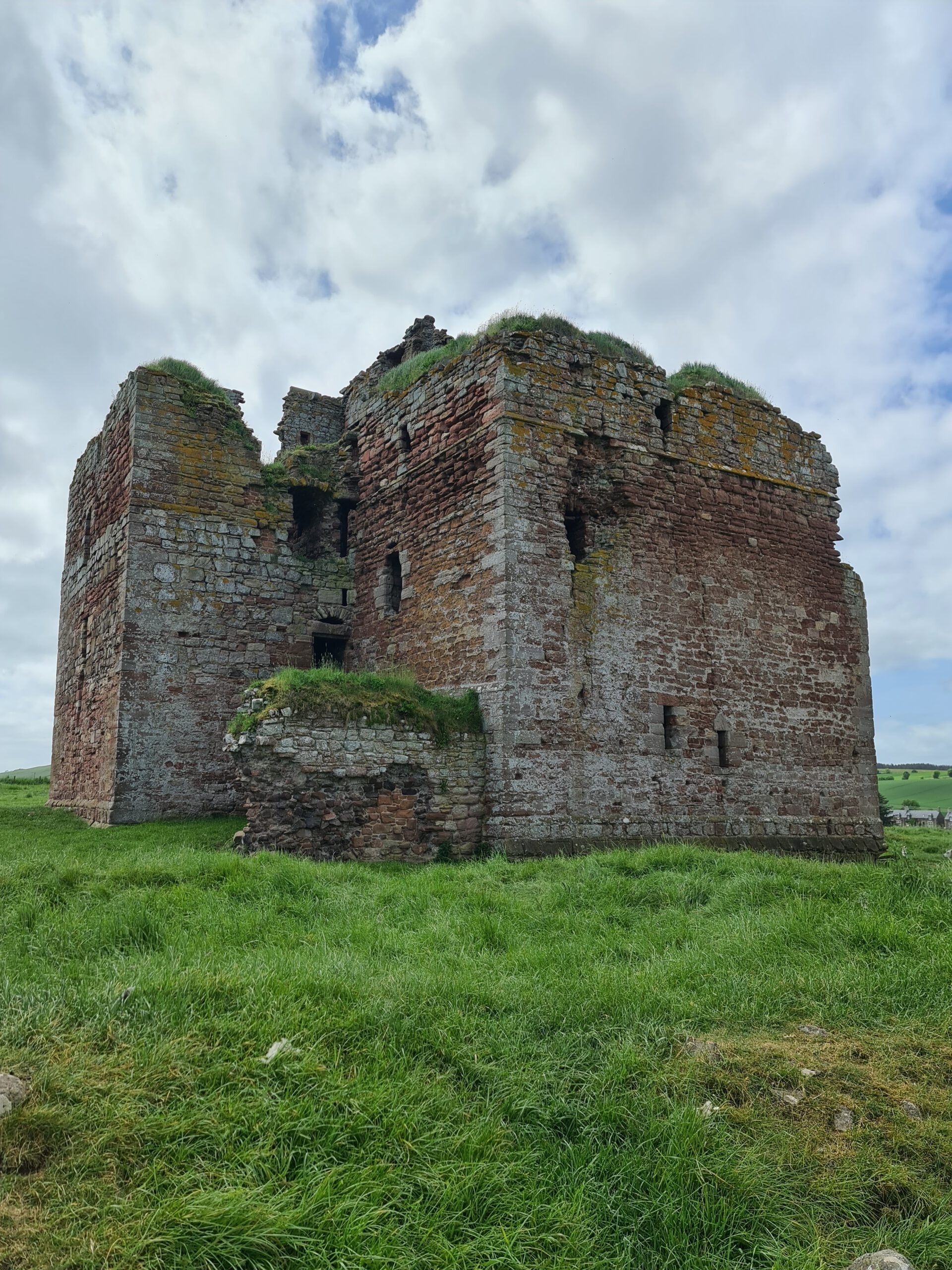 Cessford Castle – A scottish World