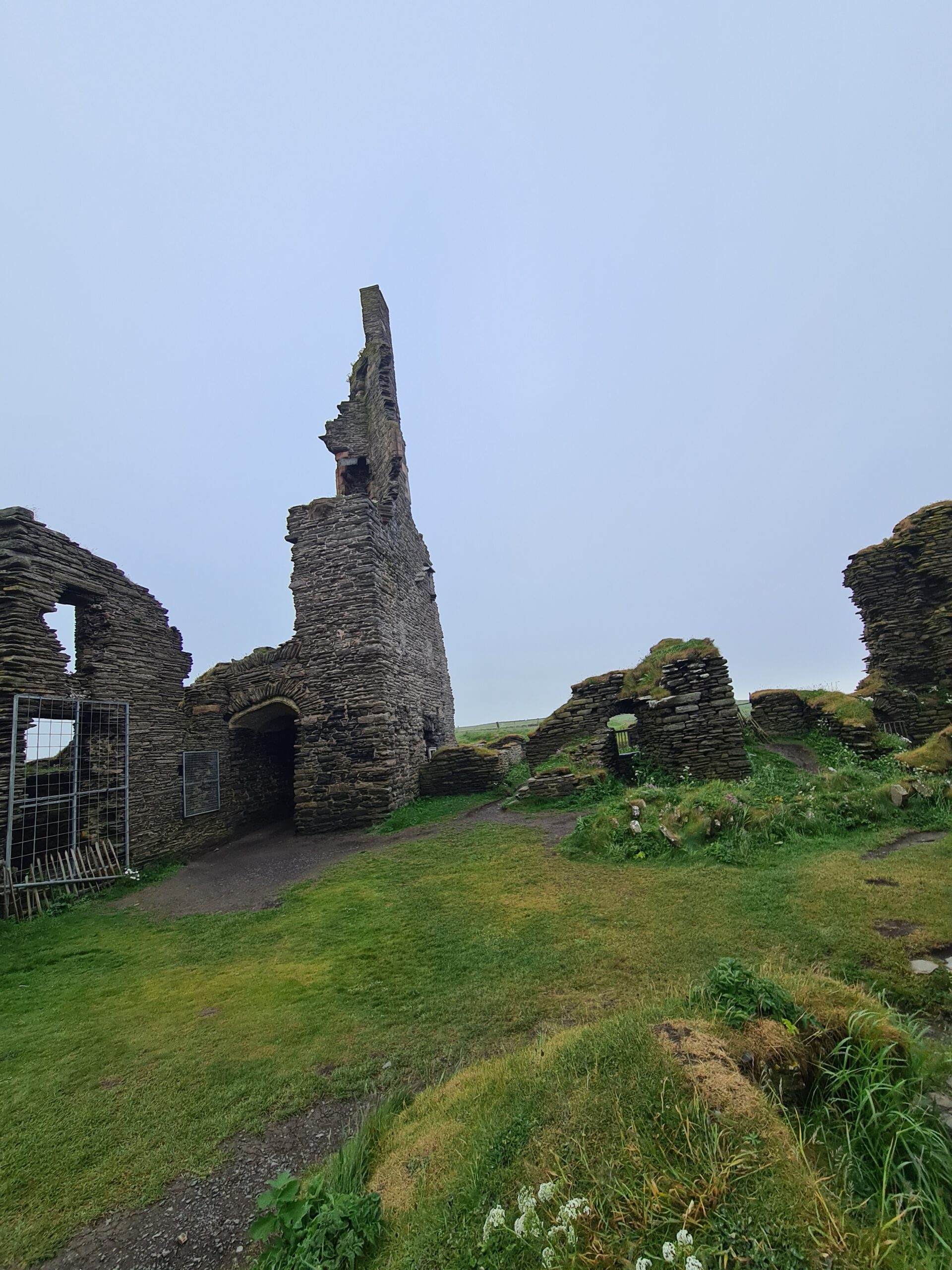 Castle Sinclair Girnigoe – A scottish World