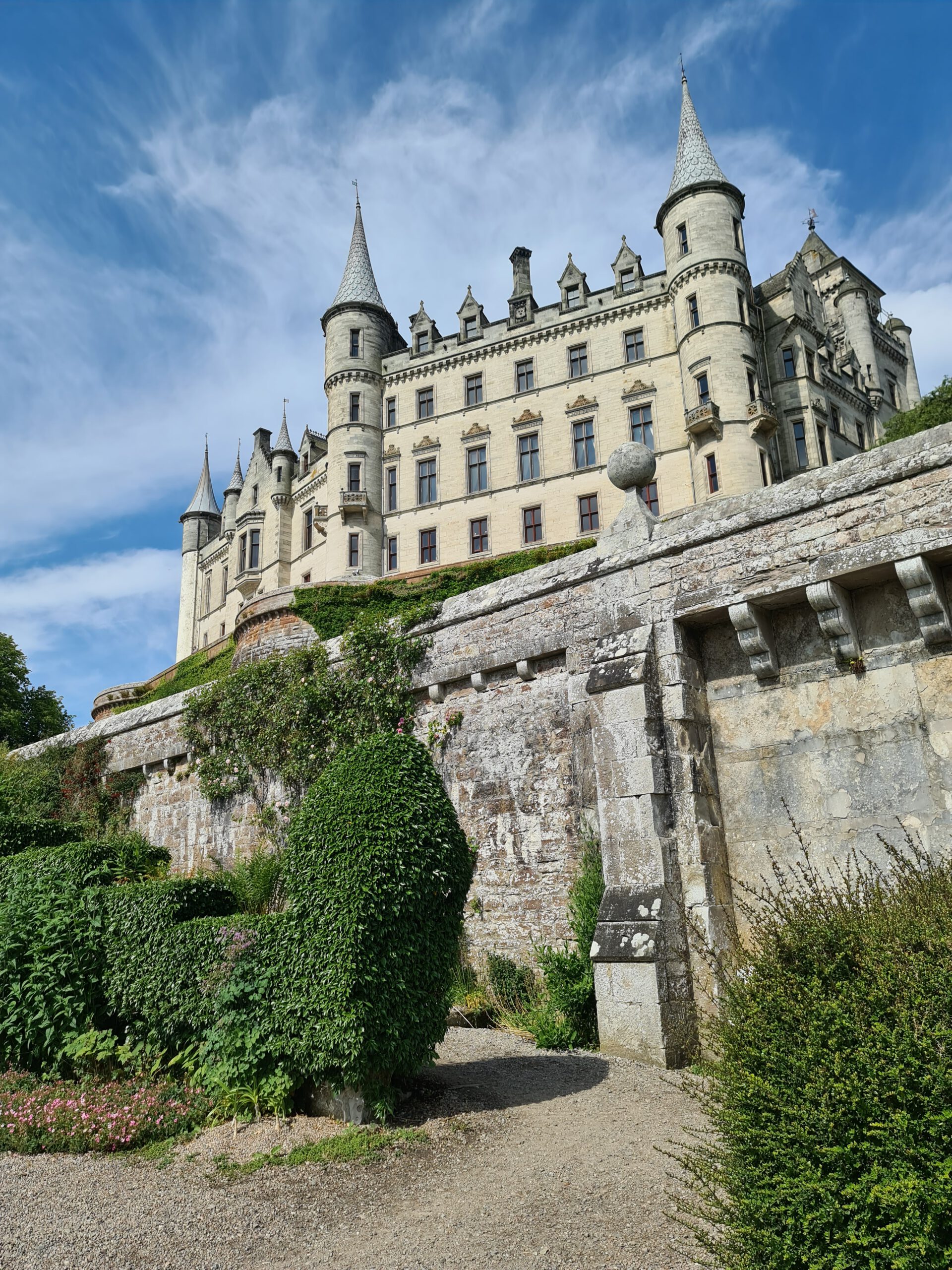 Dunrobin Castle – A scottish World