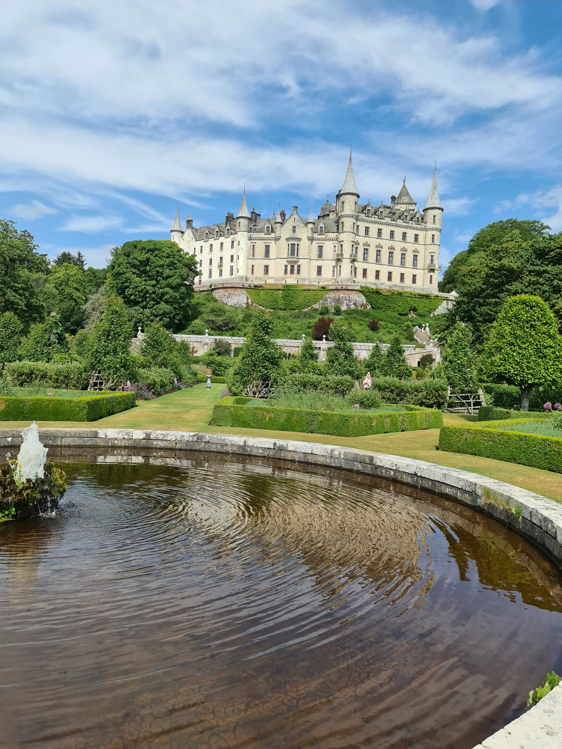 Dunrobin Castle – A scottish World